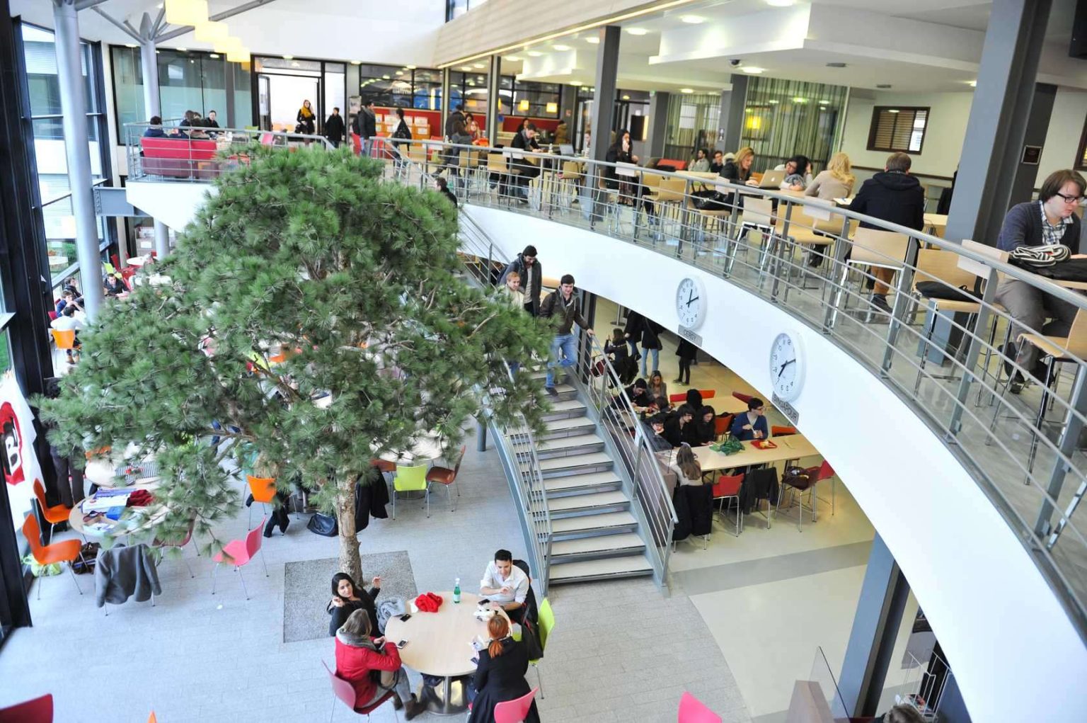 Présentation du campus de l'ESSEC - Mister Prépa